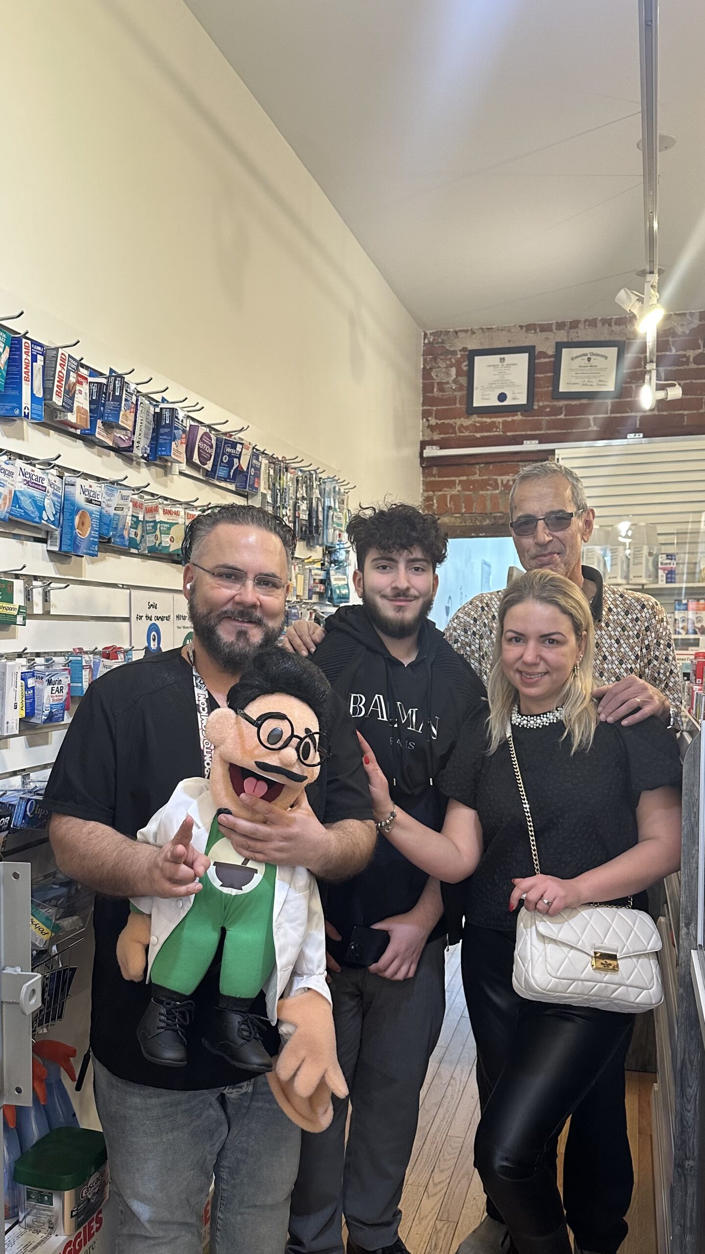 About Us - Toronto's Online Pharmacy MisterPharmacist Get Fast Delivery ...